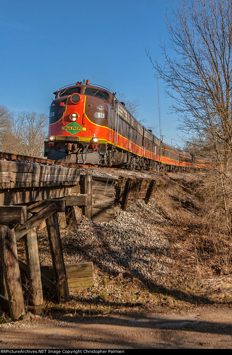 SLRG 518 Leads the City of Grenada